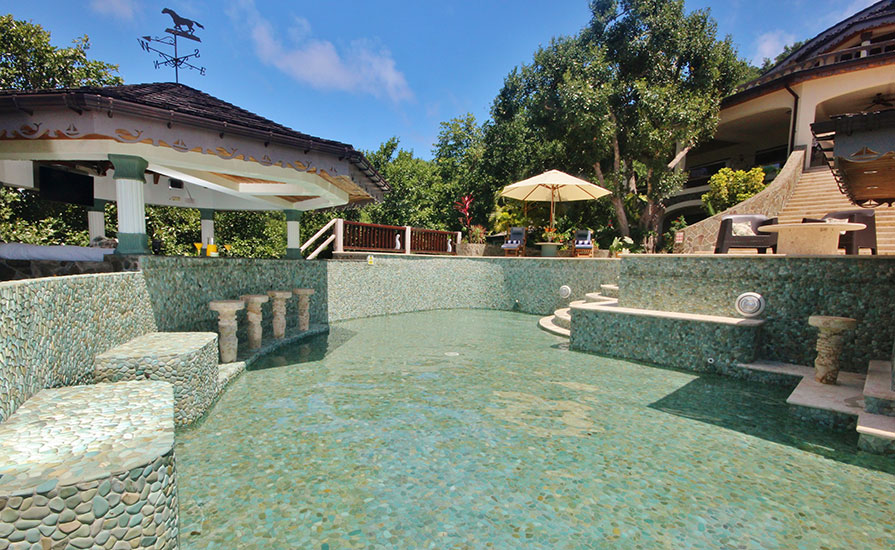 Infinity Pool & Caribbean Sea Gallery | Tropical Hideaway Bequia